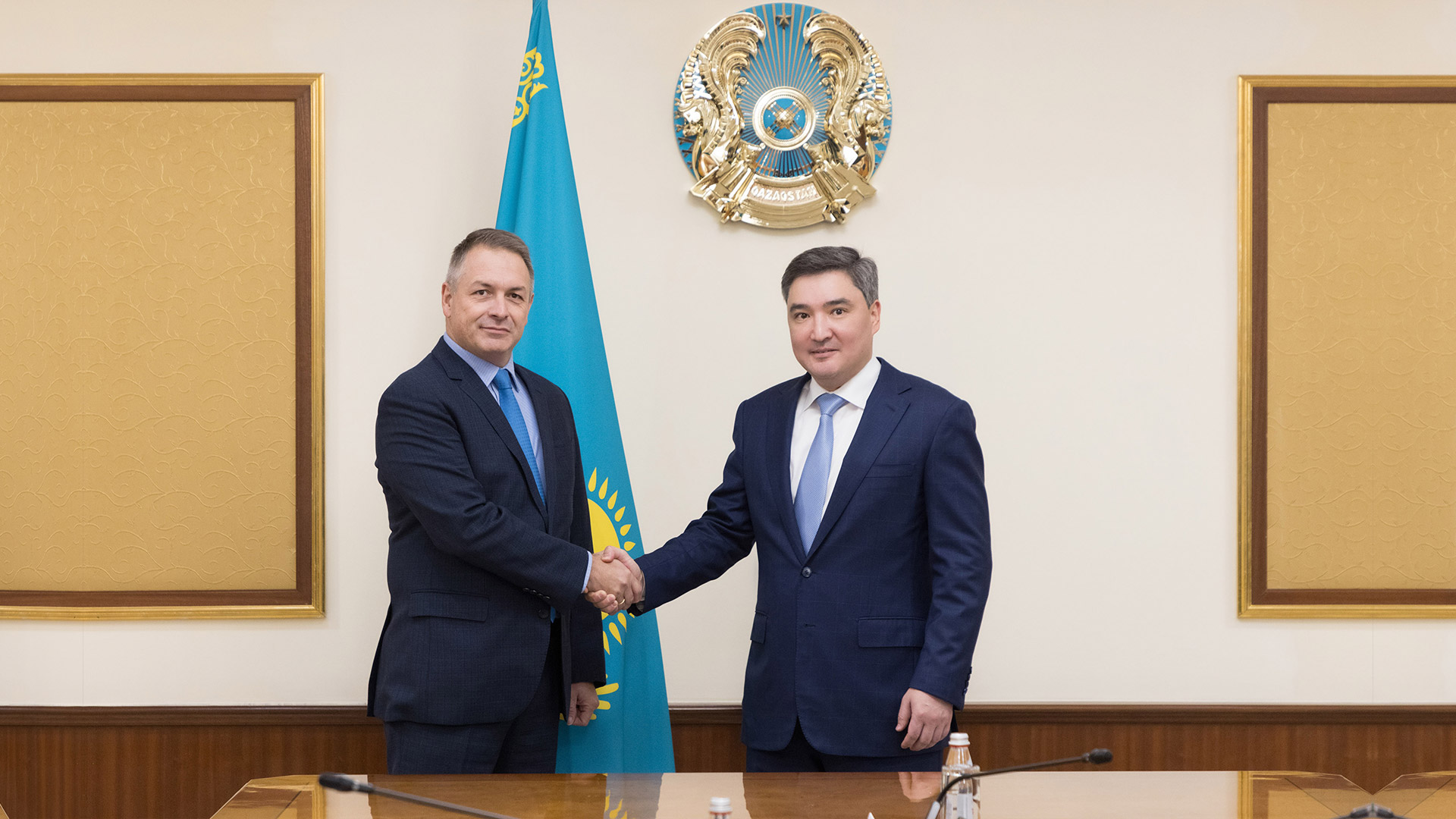 Olzhas Bektenov and GE HealthCare head discuss project implementation ...